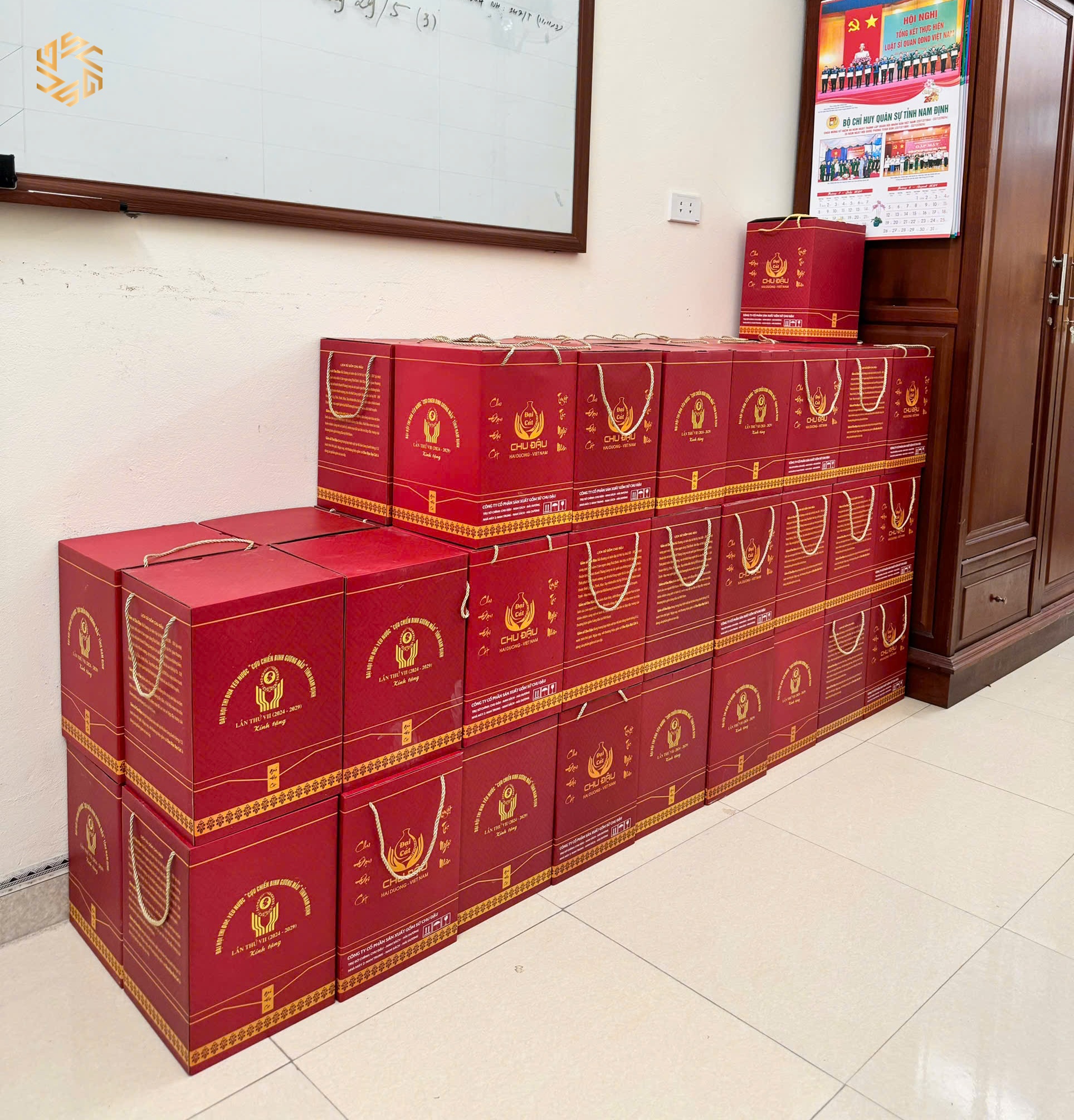 QUÀ TẶNG SỰ KIỆN – QUÀ TẶNG HỘI NGHỊ – BÌNH HÚT LỘC - Gốm Chu Đậu